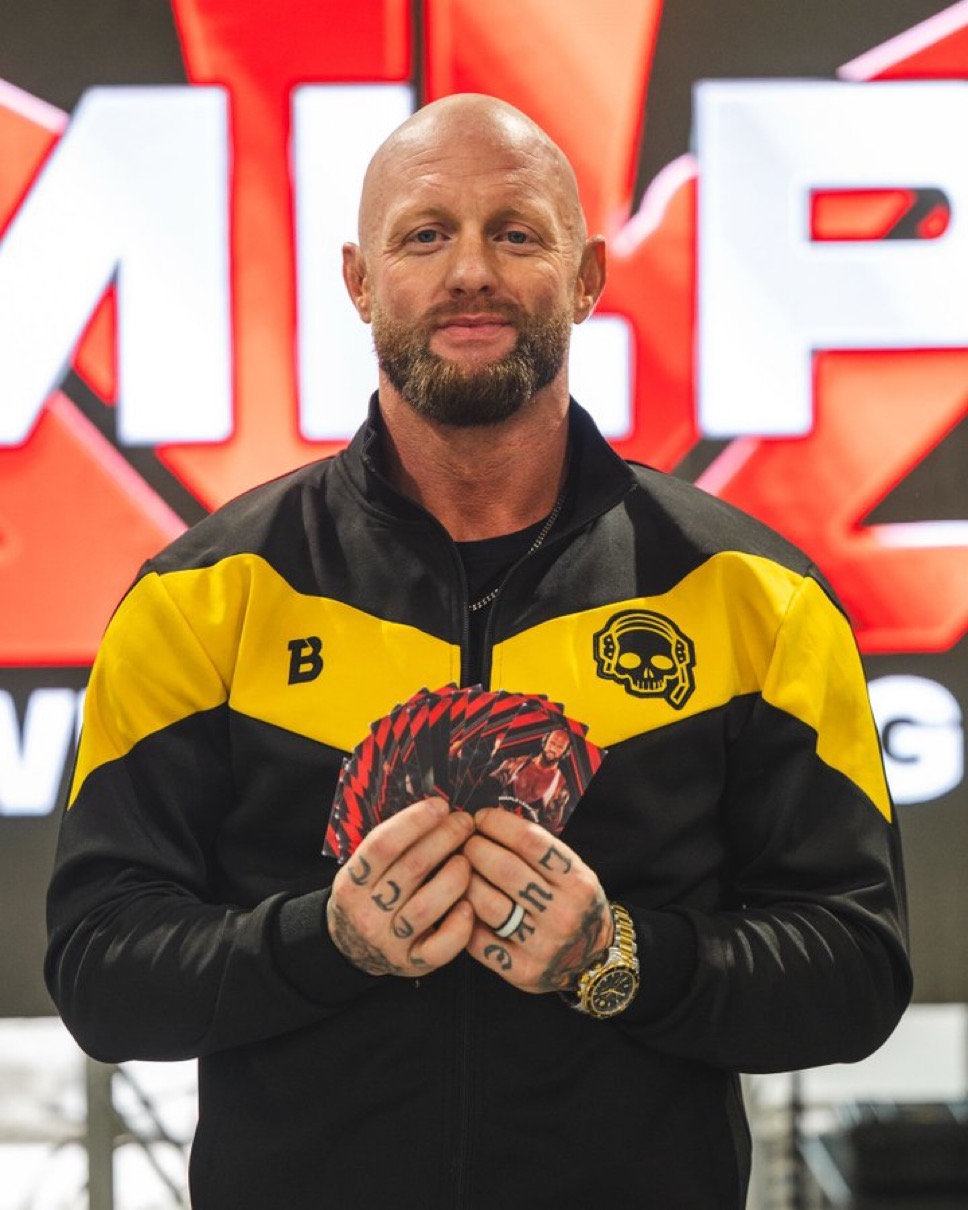 MLP MAPLE LEAF PRO WRESTLING 2025 | CRAZY CARD COLLECTOR®
